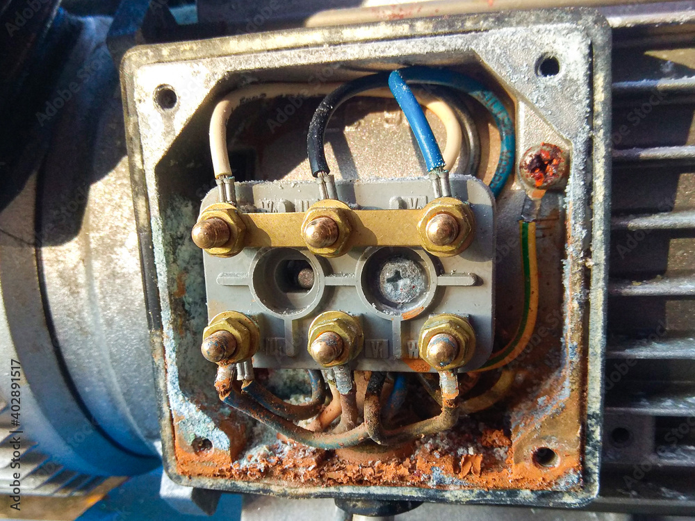 Foto de old corroded, three-phase electrical connection in the junction ...