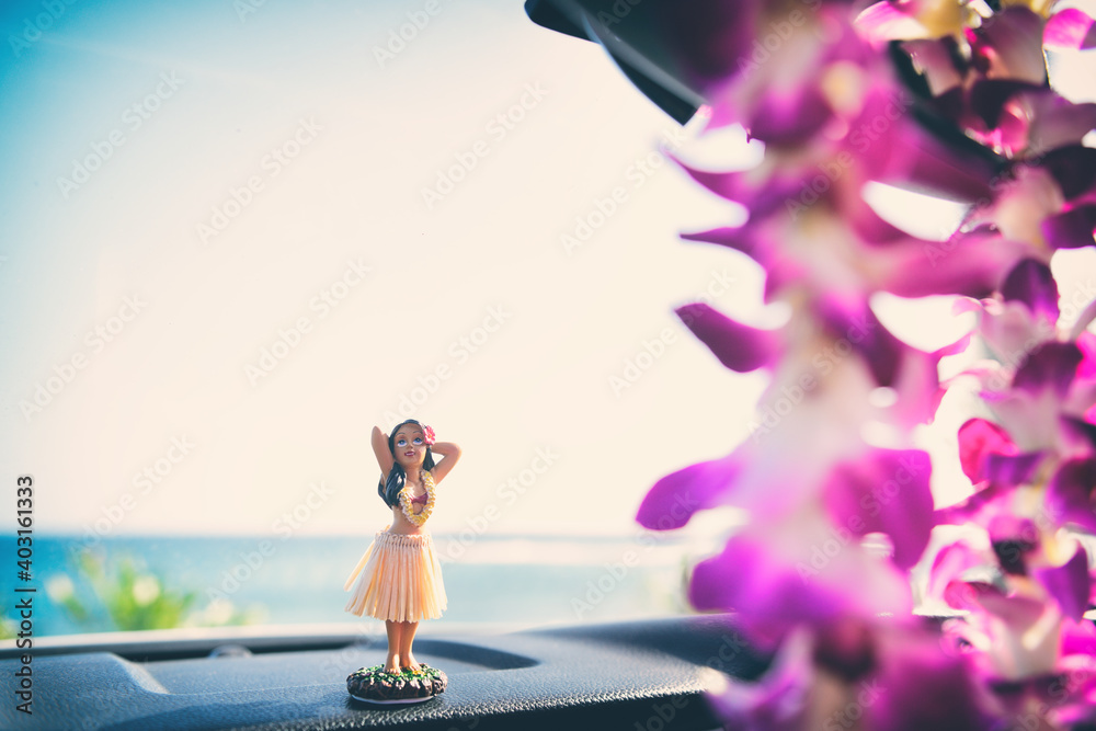 Hawaii road trip - car hula dancer doll dancing on the dashboard in ...