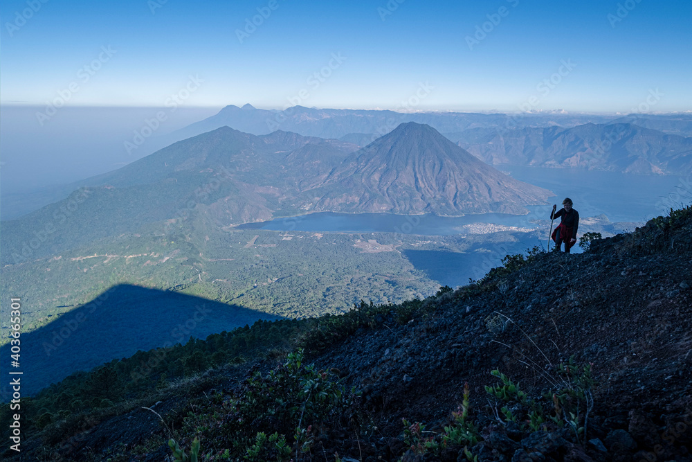 ascenso al volcan Atitlán 3537 m, lago de Atitlán, Sololá Guatemala ...