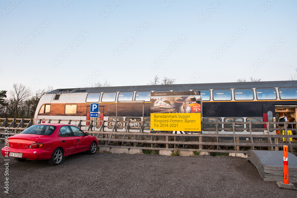 DSB double decker train at the temporary Orehoved train station Stock ...