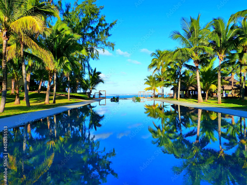 tropical island palm trees paradise landscape summer vacation Indian ...