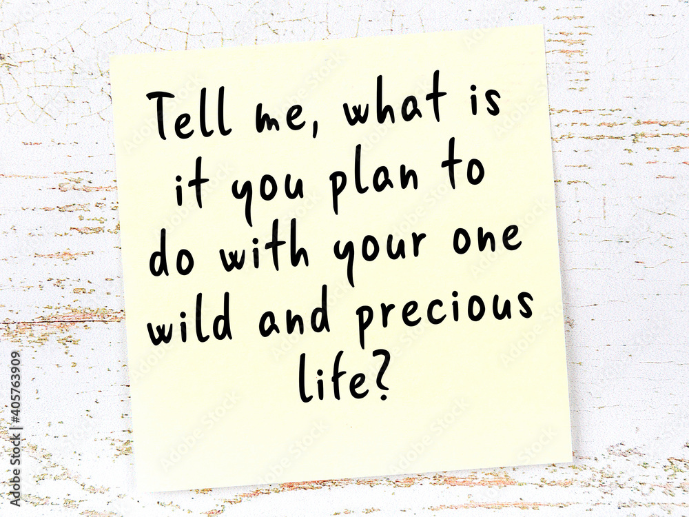 Yellow sticky note with handwritten motivational quote Stock ...