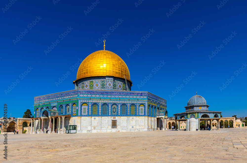 Foto de Dome of the Rock Islamic monument and Dome of the Chain shrine ...