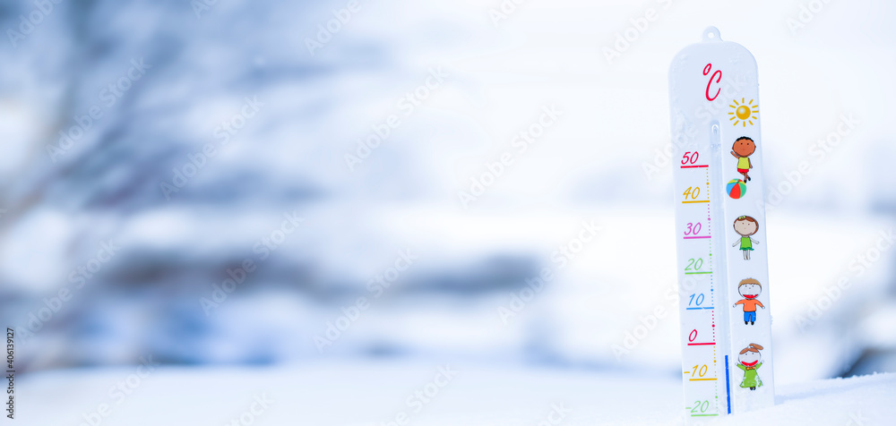 Thermometer in winter, which shows the freezing point. Temperature ...