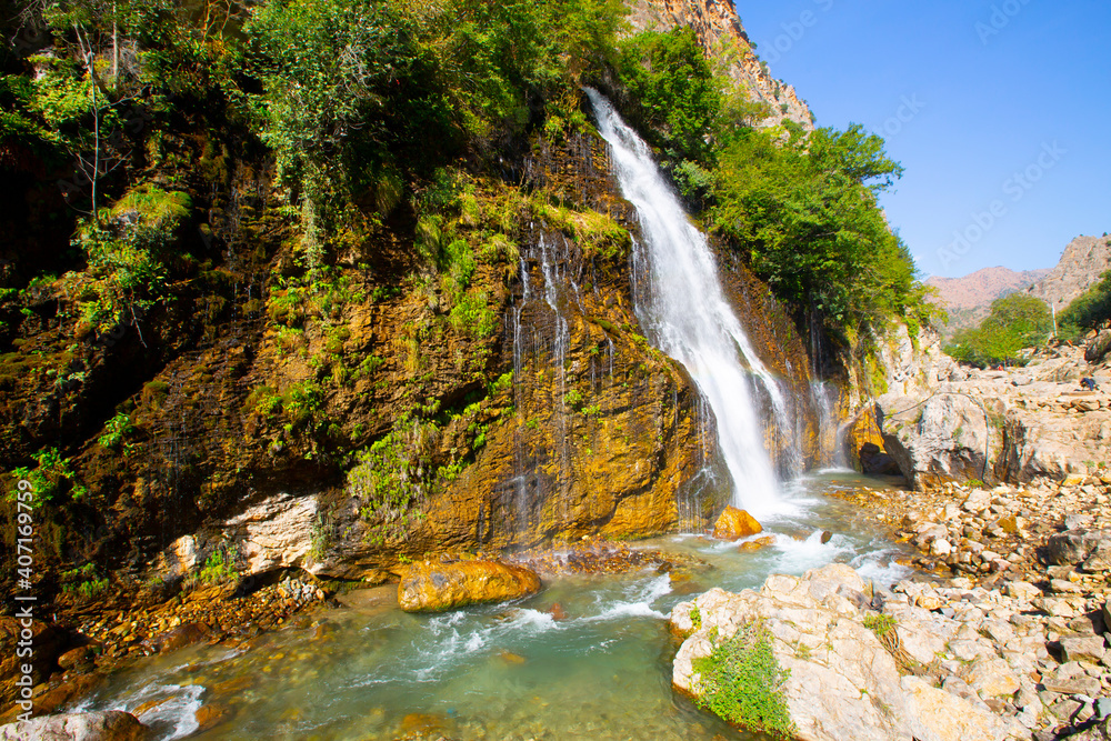 Kapuzbaşı Waterfalls are within the borders of Aladağ National Park ...