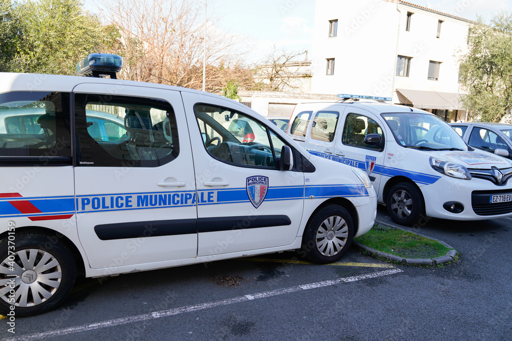 Foto de city car police municipale means in french Municipal police ...