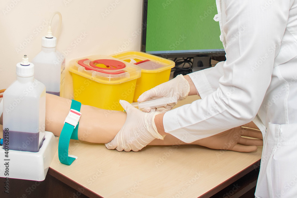 Practical lesson in medicine. workshop medical lessons. Intravenous ...