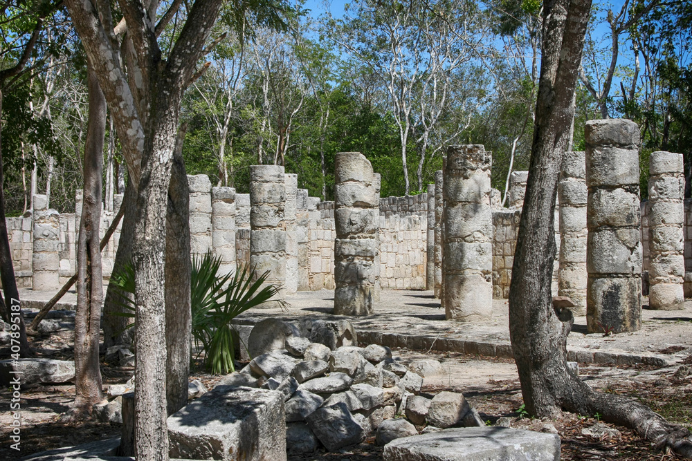 Chichen Itza - Columns of the Temple of the Thousand Warriors stone ...