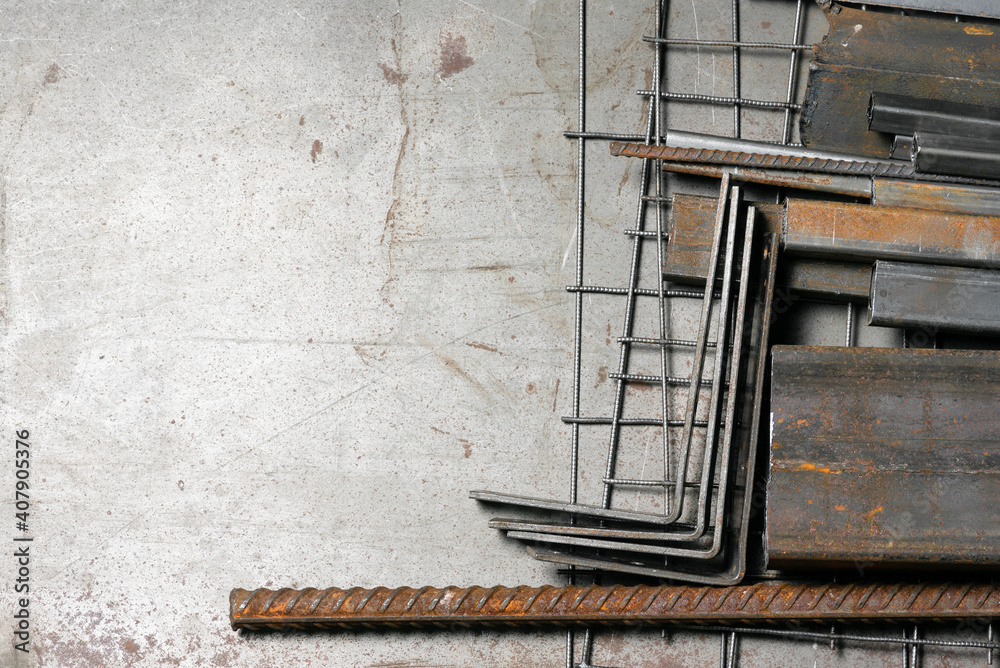 Metal ware, armature, masonry mesh, profile tubes, iron corners on the ...
