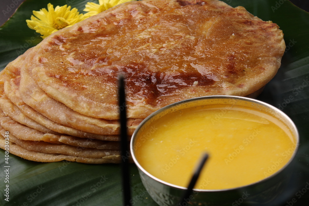 Fotka „Puran Poli, also known as Holige, is an Indian sweet flatbread ...