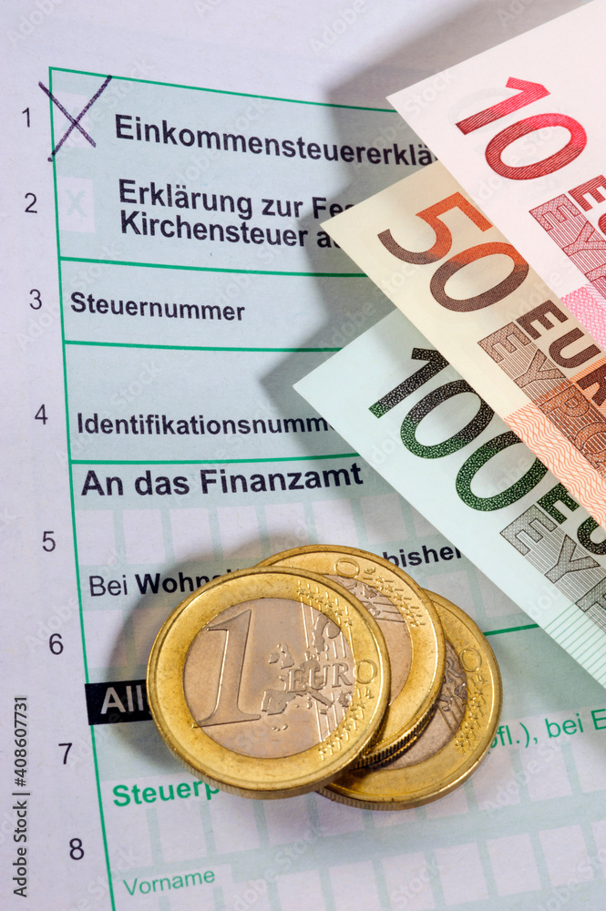 Foto Stock Formular für Einkommensteuererklärung beim Finanzamt | Adobe ...