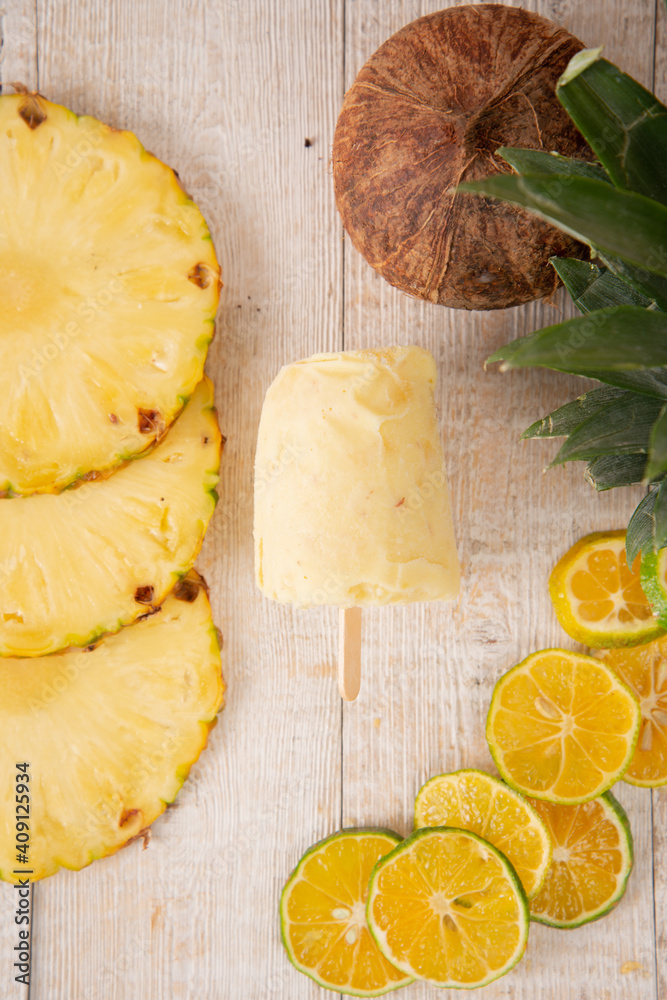 helado de sabores Stock Photo | Adobe Stock