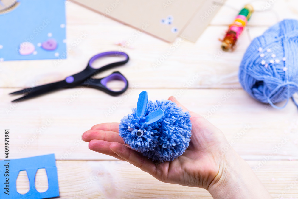 How to make a bunny from pom-poms for Easter decor. Children's art ...