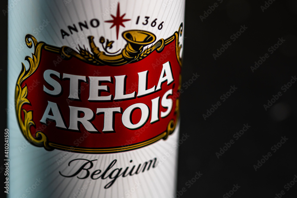 Foto de Great Belgium beer - Stella Artois. Belgium Premium Lager beer ... Foto de Great Belgium beer - Stella Artois. Belgium Premium Lager beer ...