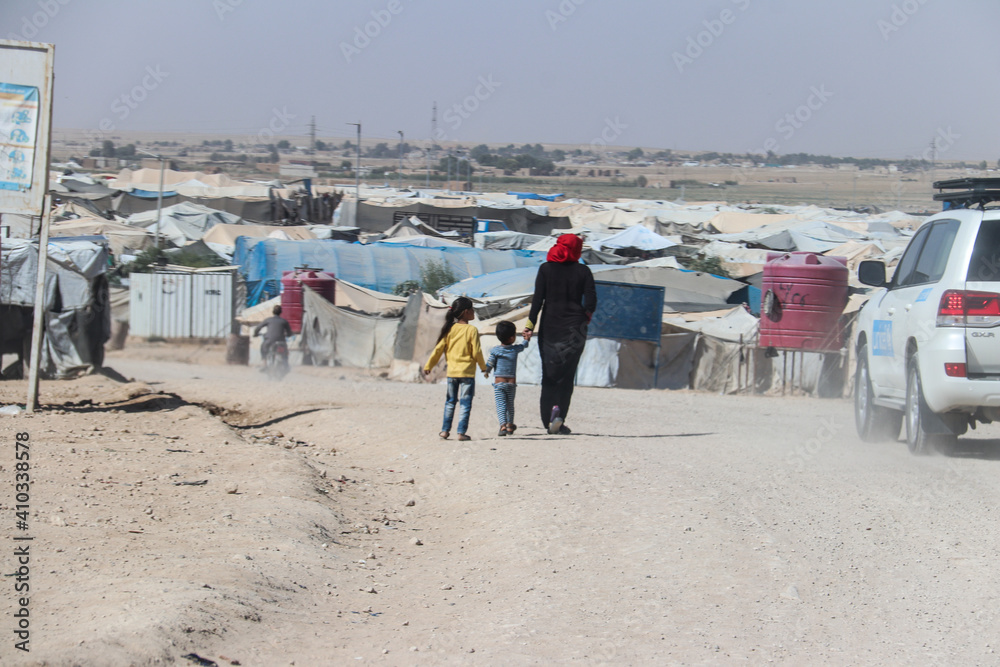 Afghanistan refugee camp life and children in poverty in the desert ...