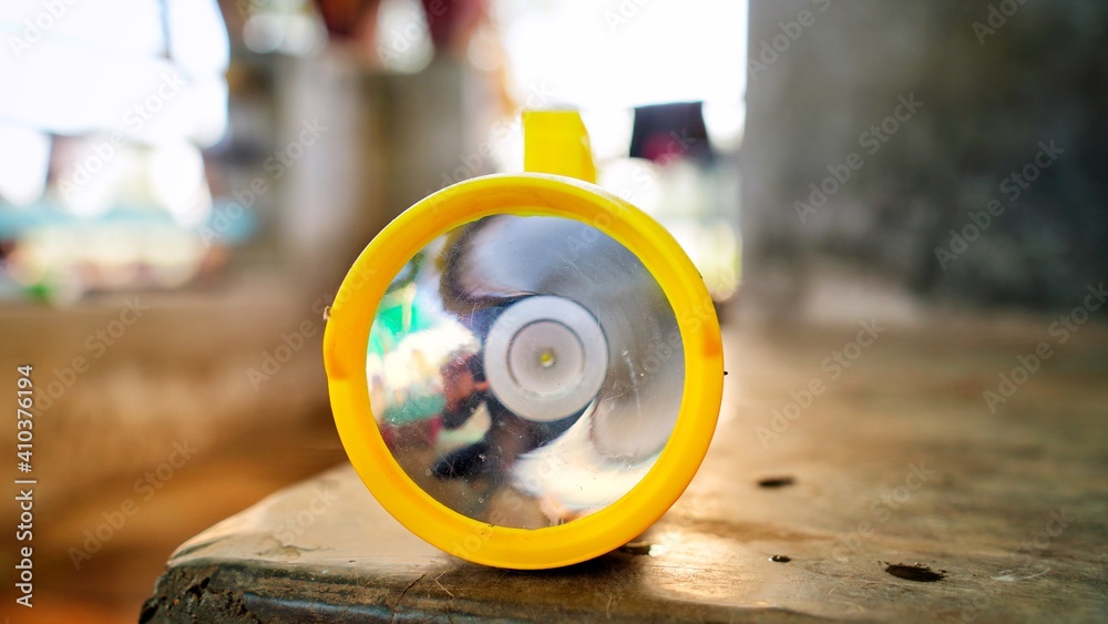 Front shot of Carbon Zinc batteries in both regular and heavy duty ...