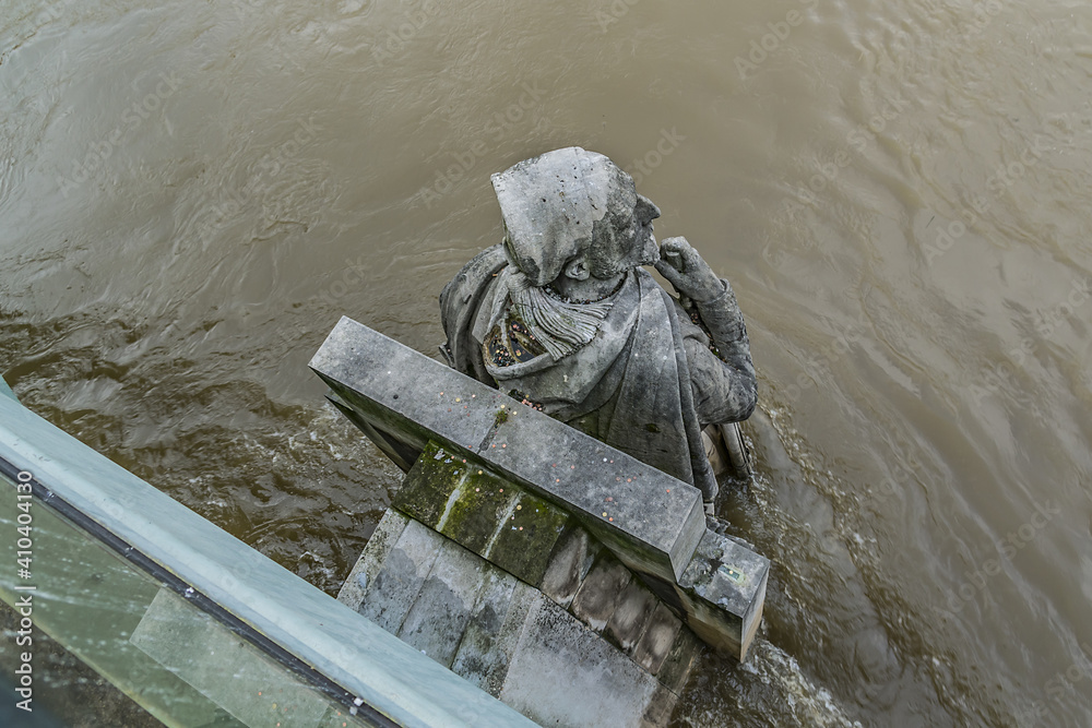 Zouave statue (1850) - most famous feature of Pont de Alma. The Zouave ...