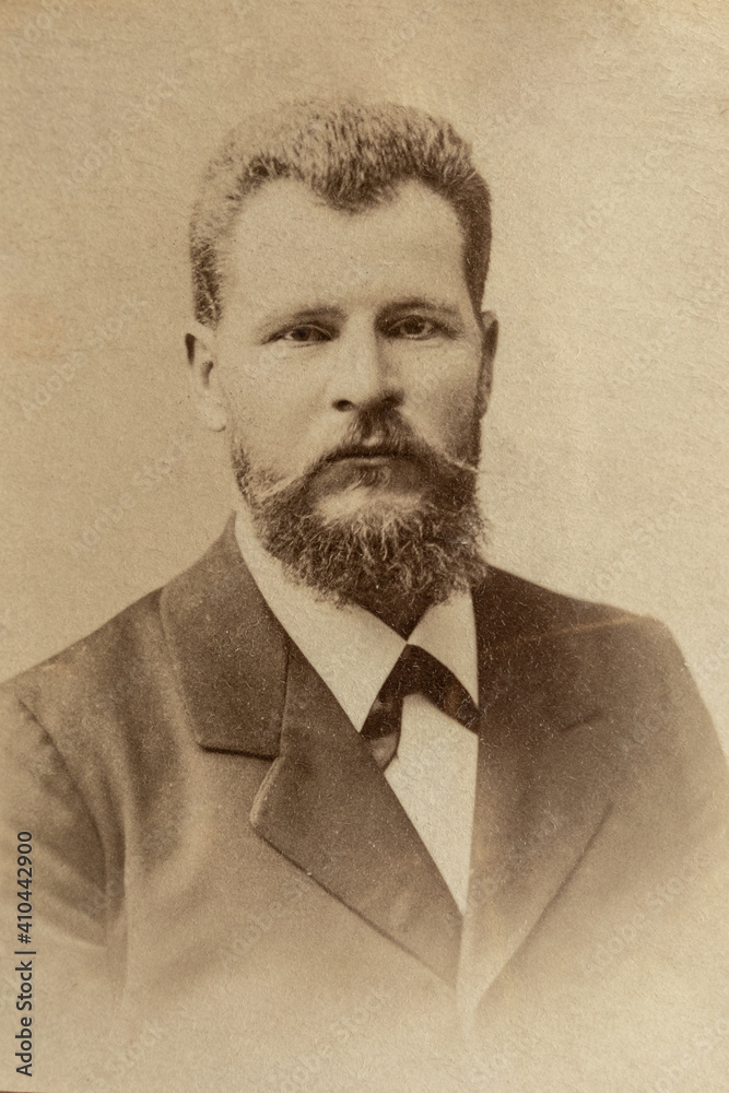 Germany - CIRCA 1910-20s: Rich man portrait close up in studio. Vintage ...