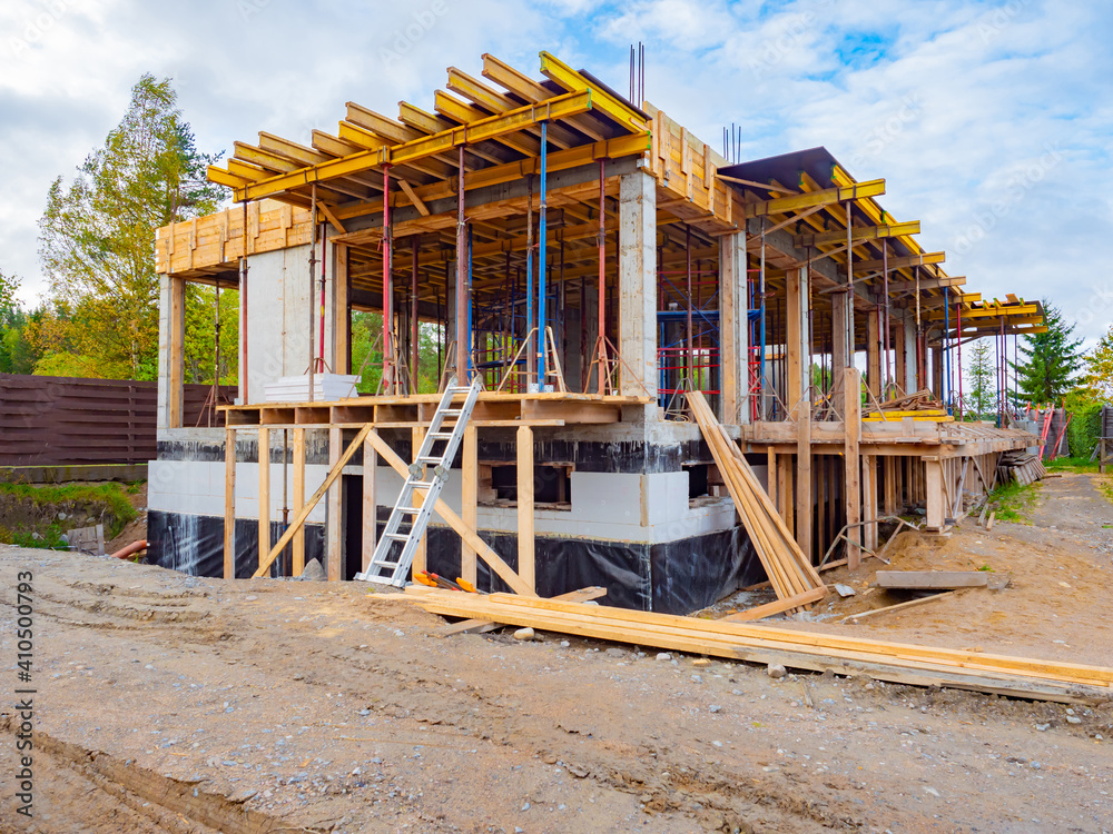 Stockfoto Partially built house. An unfinished two-storey cottage ...