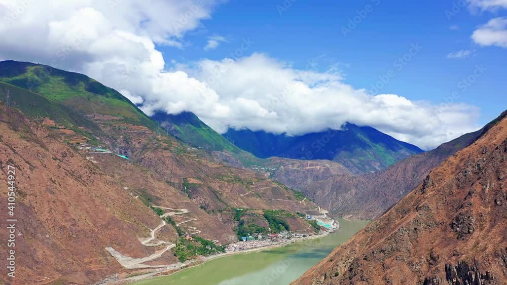 Vidéo Stock The beautiful landscape of the Dadu River in Sichuan, China ...