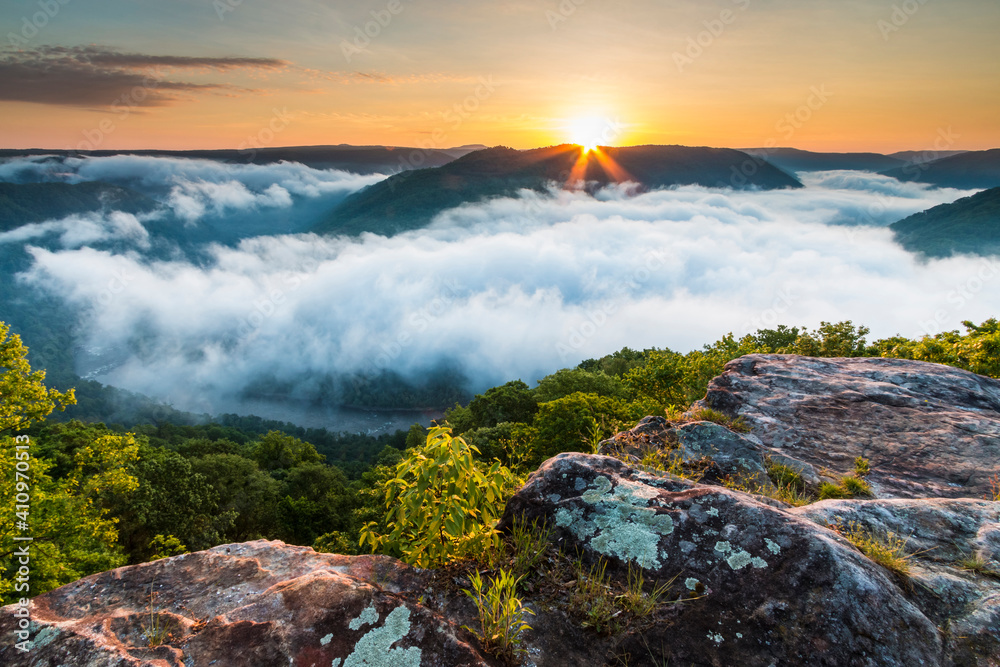 Dramatic spring landscapes in New River Gorge National Park in West ...