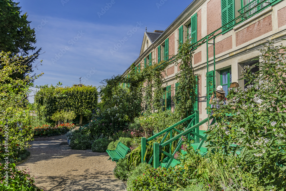The house of Claude Monet (famous French impressionist painter) in ...