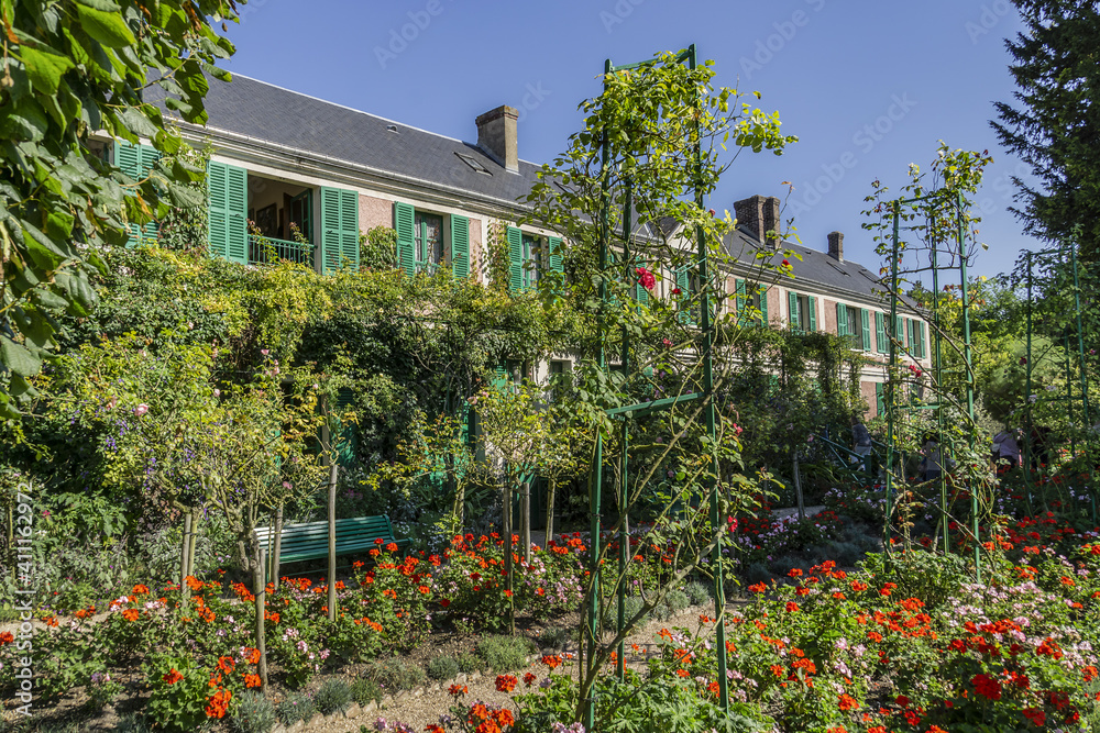 The house of Claude Monet (famous French impressionist painter) in ...