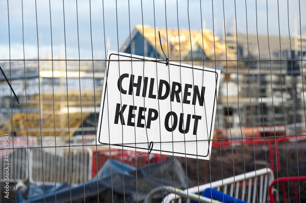 Childrenkeep out sign at construction building site safety sign Stock ...