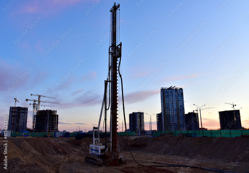 Vertical tamrock pile foundation drilling machine. Drill rig at ...