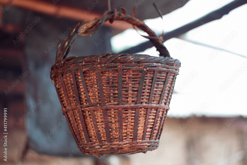 canasta antigua tradicional Stock Photo | Adobe Stock