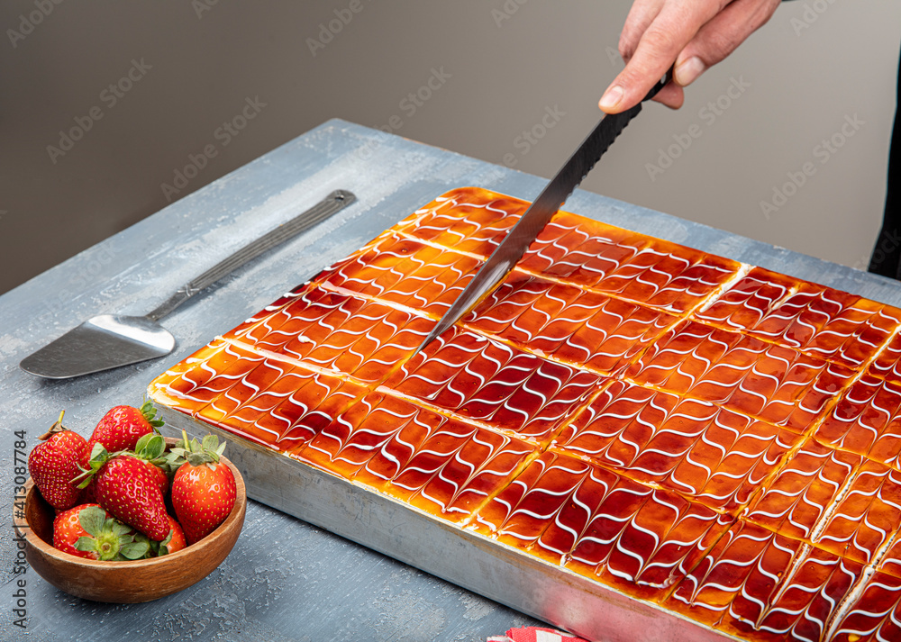 Foto de Turkish Traditional Trilece - Tres Leches Dairy Dessert Cake ...