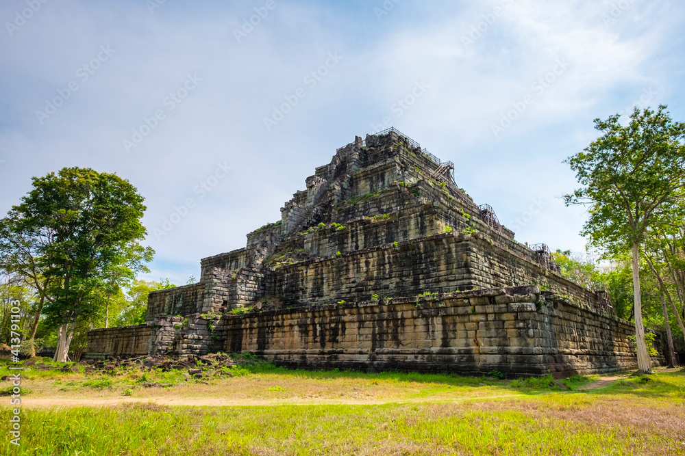 Prasat Thom, Koh Ker temple ruins, Cambodia Stock Photo | Adobe Stock