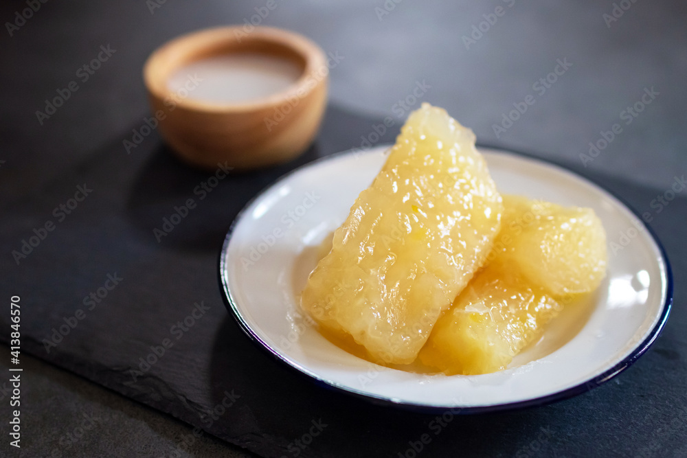 Fotka „Cassava in syrup usually served coconut milk in vintage zinc ...