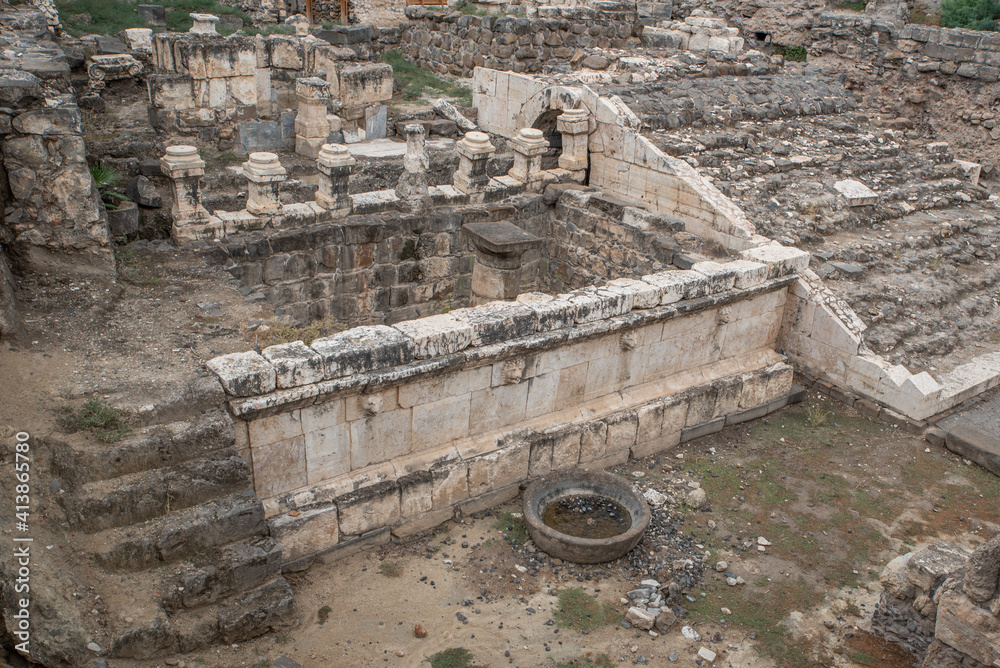 Cultic area of Beit She'an with lion head fountains and columns Stock ...
