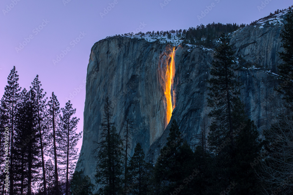 Yosemite Valley's rare Firefall event that occurs only when the skies ...
