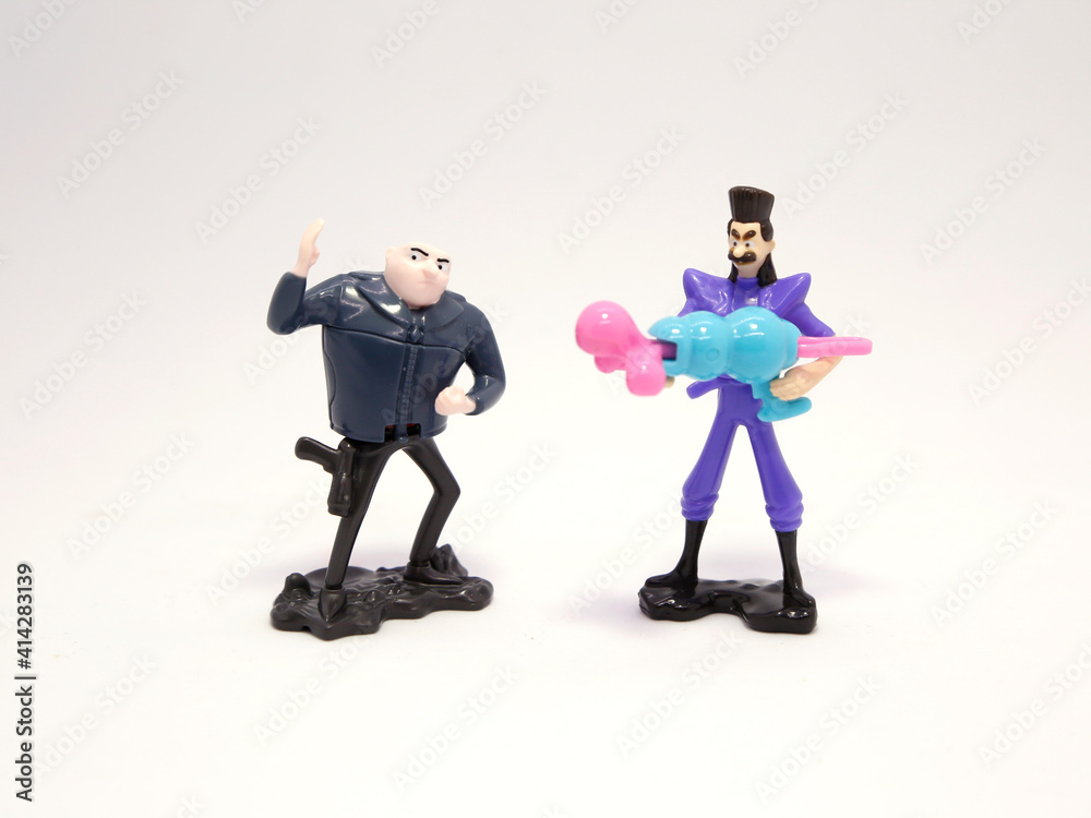 Gru and Balthazar Bratt. Despicable Me 3. Gru. Villain Gru. Family of ...