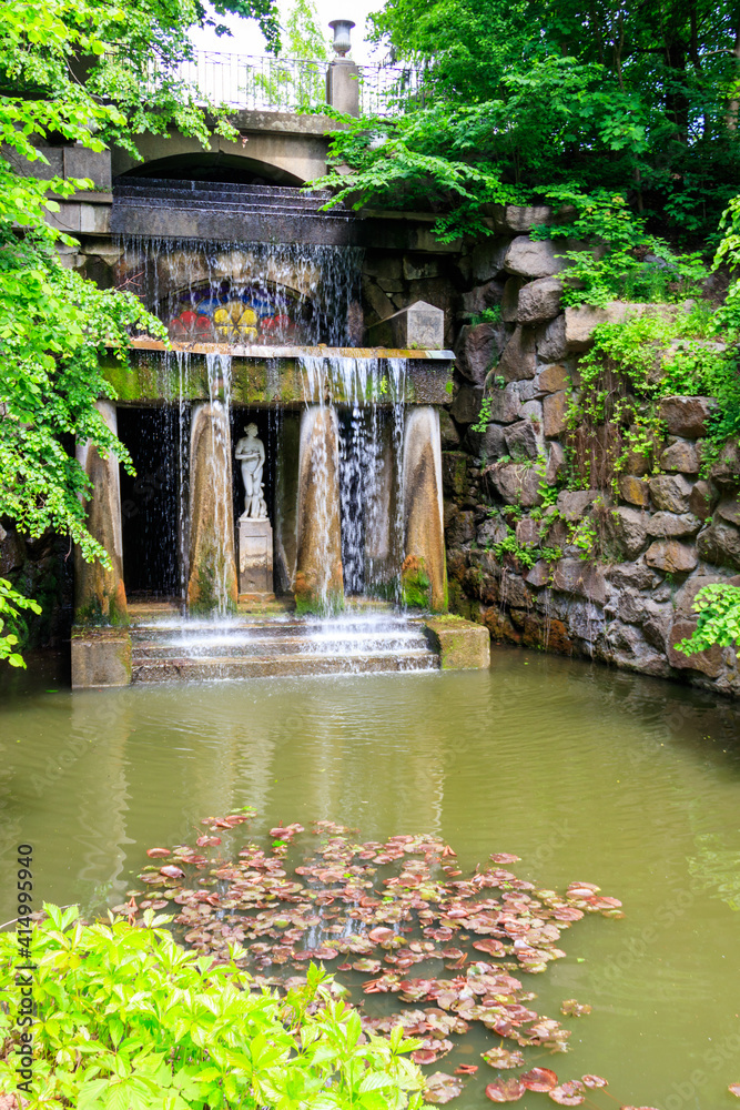 Thetis grotto with Venus de' Medici statue in Sofiyivka park in Uman ...