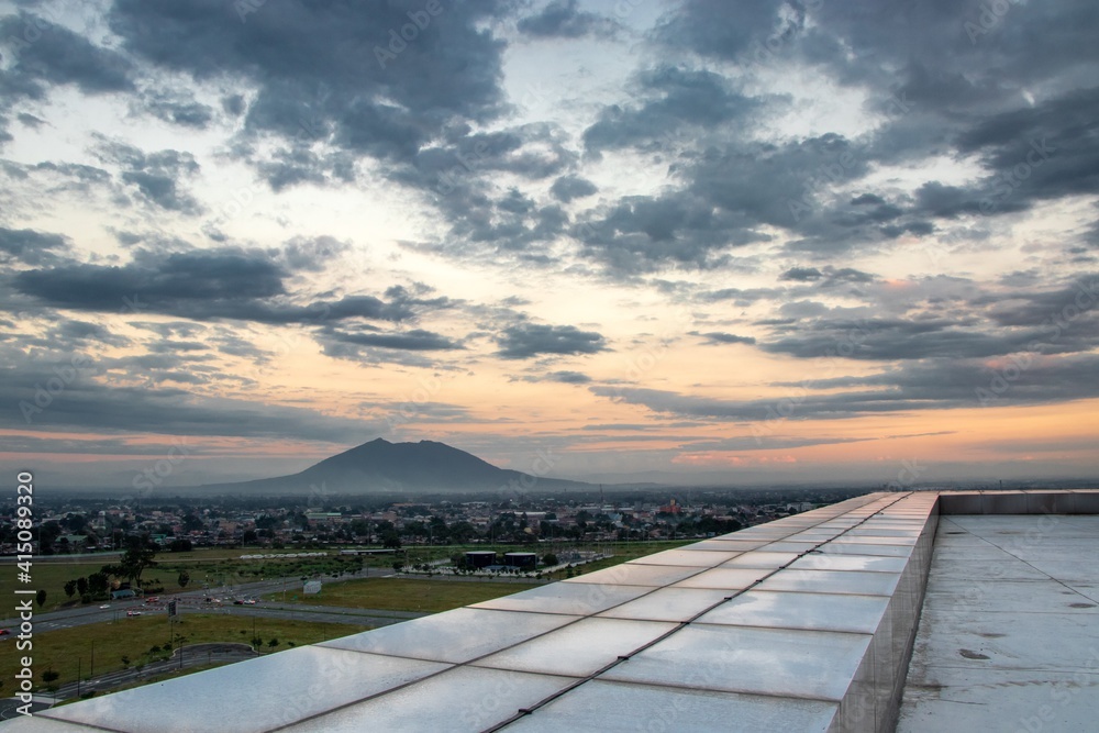 Foto de Rooftop of Office Building with an Aerial View of Clark ...