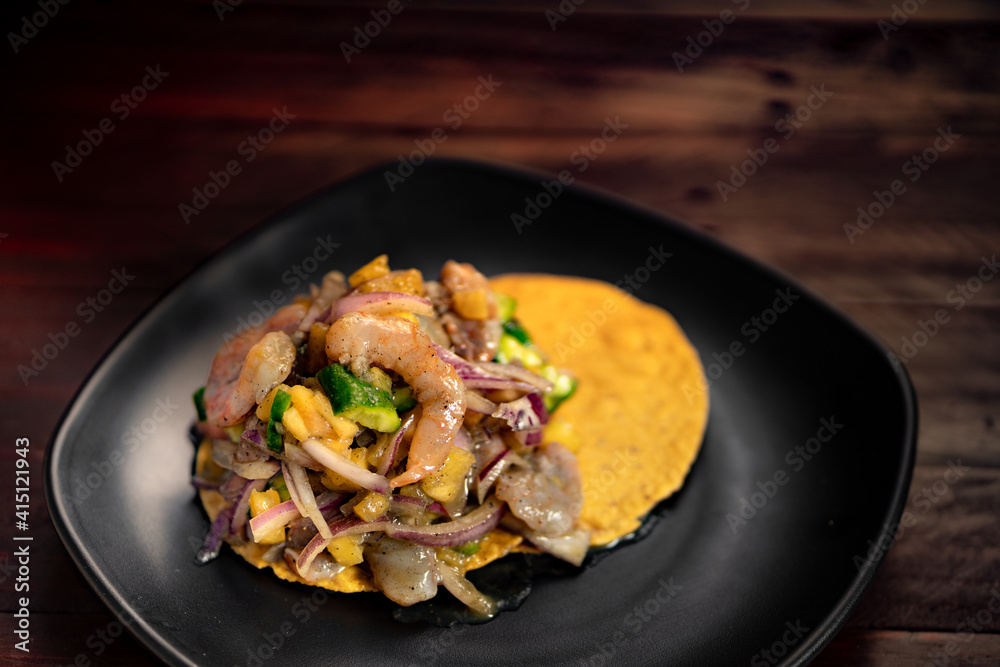 tostadas de mariscos ceviche camaron pulpo frutos del mar comida ...