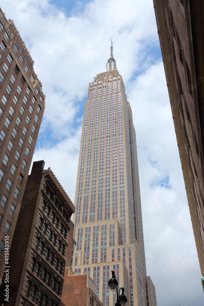 NEW YORK, USA - JULY 4, 2013: Empire State Building skyscraper in New ...