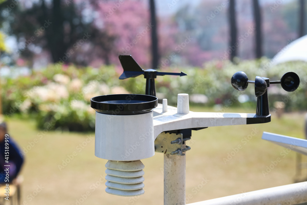 Weather station or a meteorological instrument with solar cell system ...