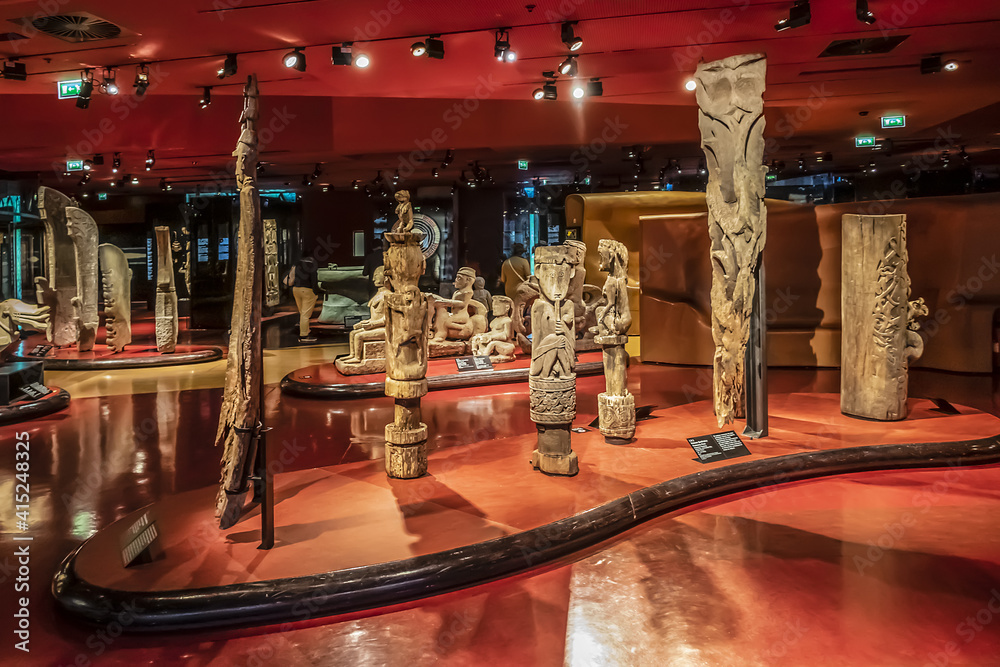 Interior of Quai Branly Museum (Musee du Quai Branly). Museum featuring ...