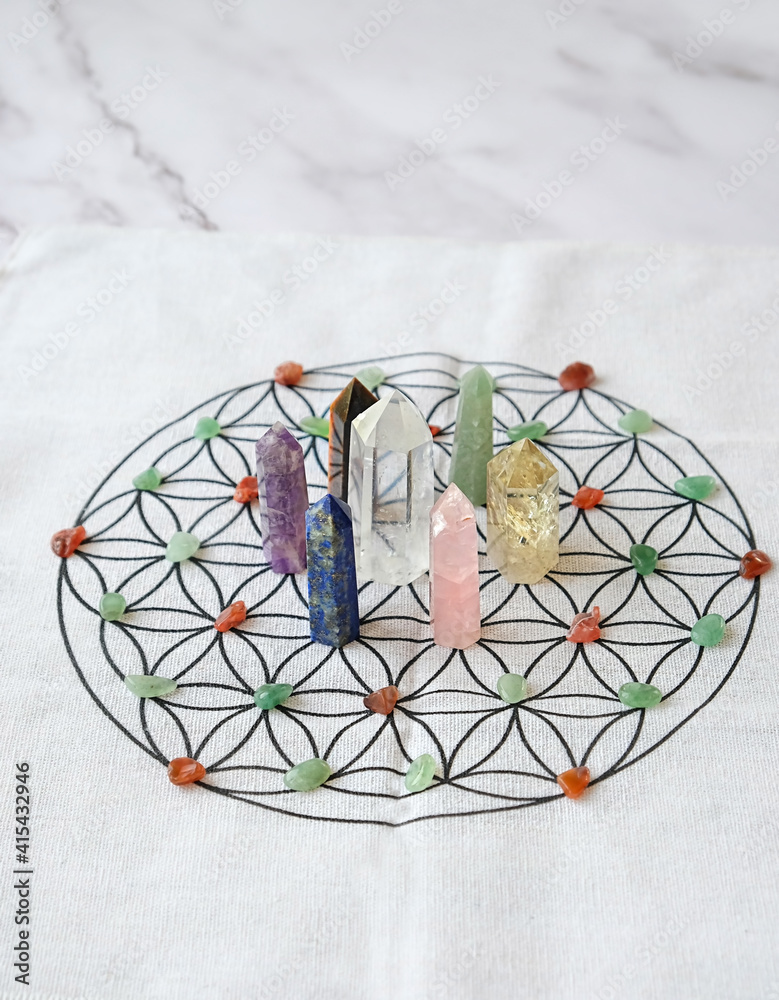 quartz crystals grid Altar Kit. Crystals Layout, gemstones Ritual ...