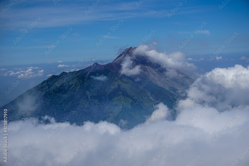 Pemandangan Gunung Merapi dari Gunung Merbabu /Merapi mountain view ...