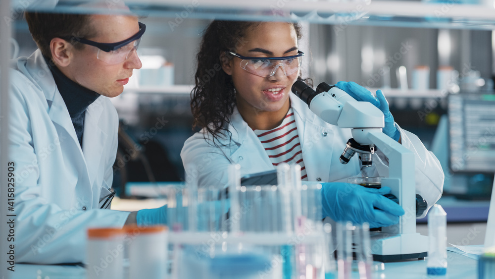Black Scientists In Lab