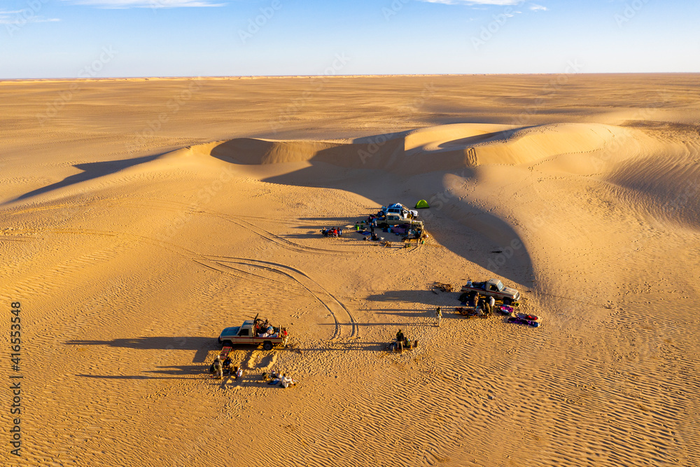 Campers in the sand dunes of the Tenere Desert, Sahara, Niger, Africa ...
