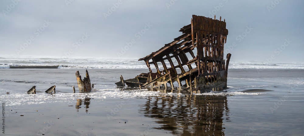 The Peter Iredale Shipwreck at Fort Stevens State Park in Astoria ...