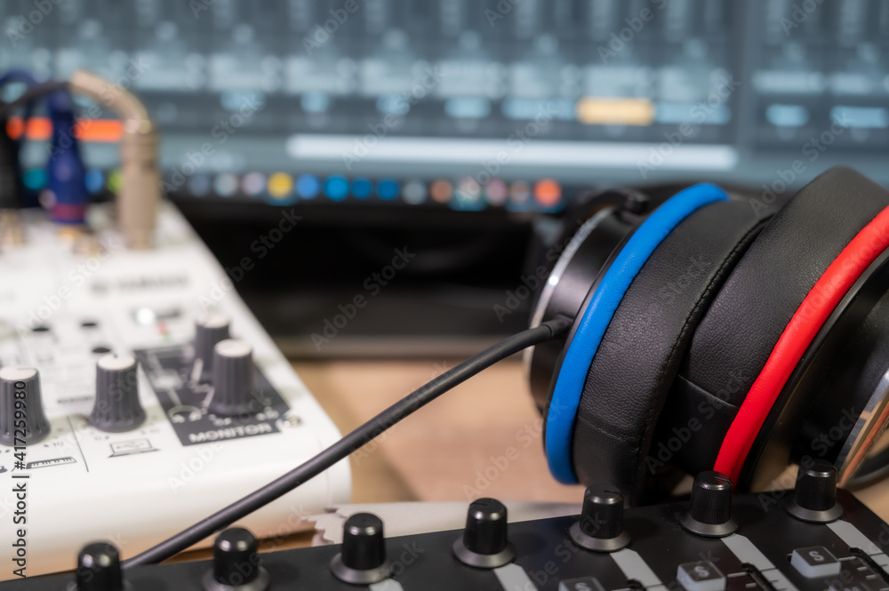 DTMのイメージ Stock Photo | Adobe Stock