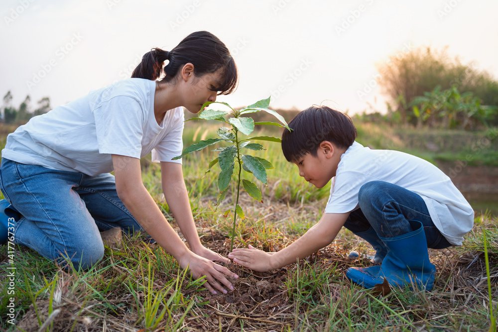Children Helping The Environment