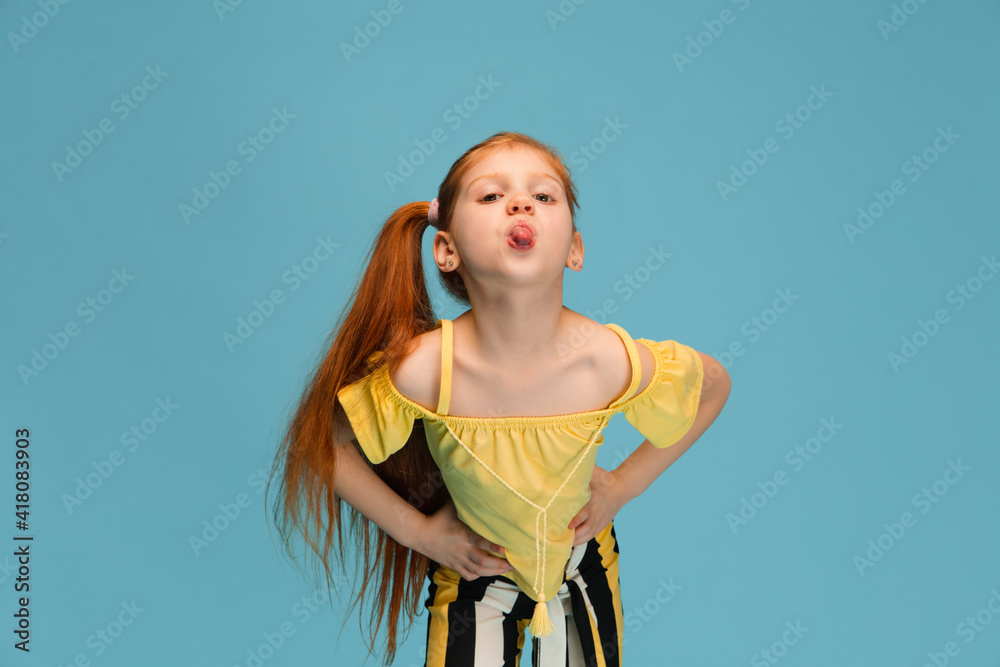Foto de Sticking out tongue, gremaces. Happy, smiley little caucasian ...